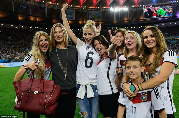Photos: Germany: Behind every succesful team, there are WAGS | ANAPUAFM ...