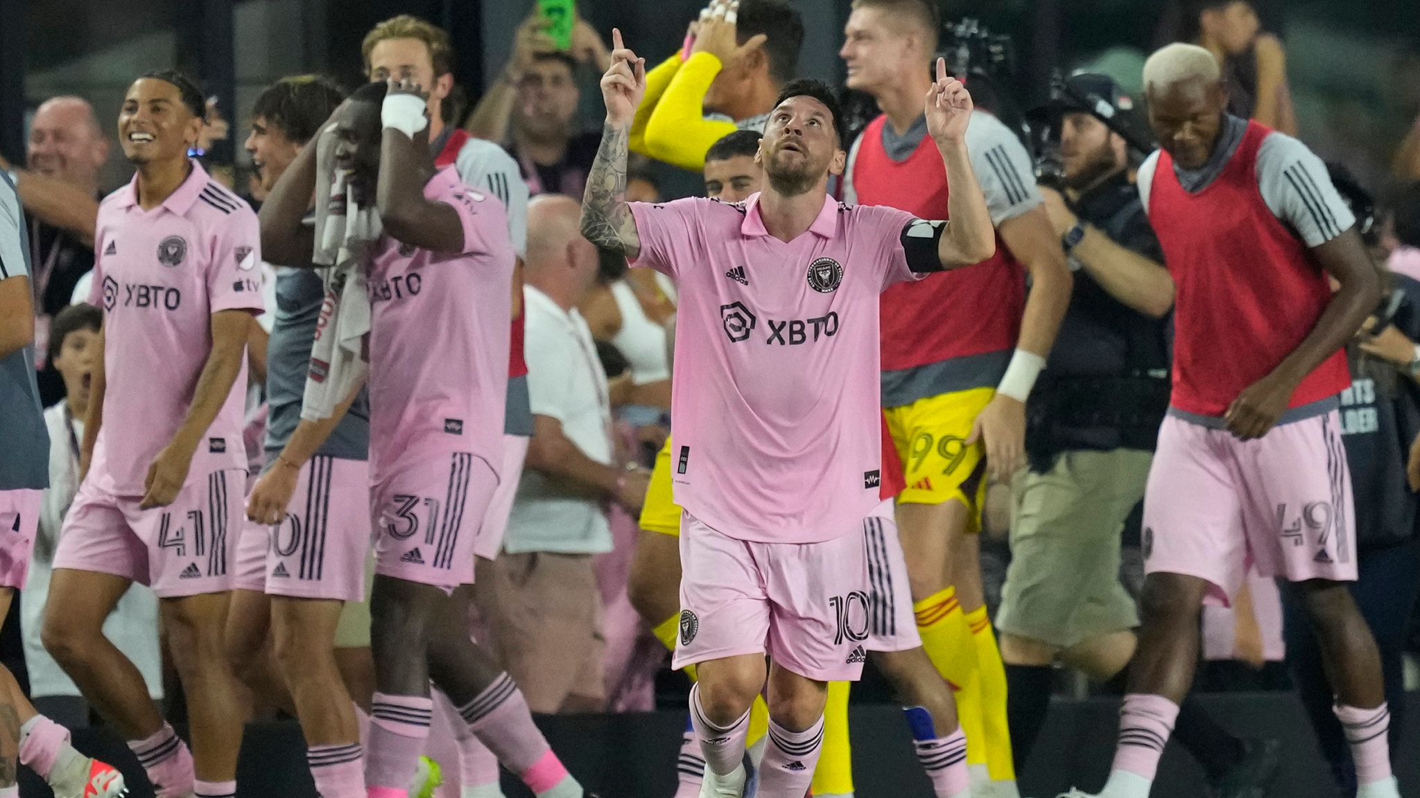 Stunning free kick winner marks Messi’s celebrity packed MLS debut ...